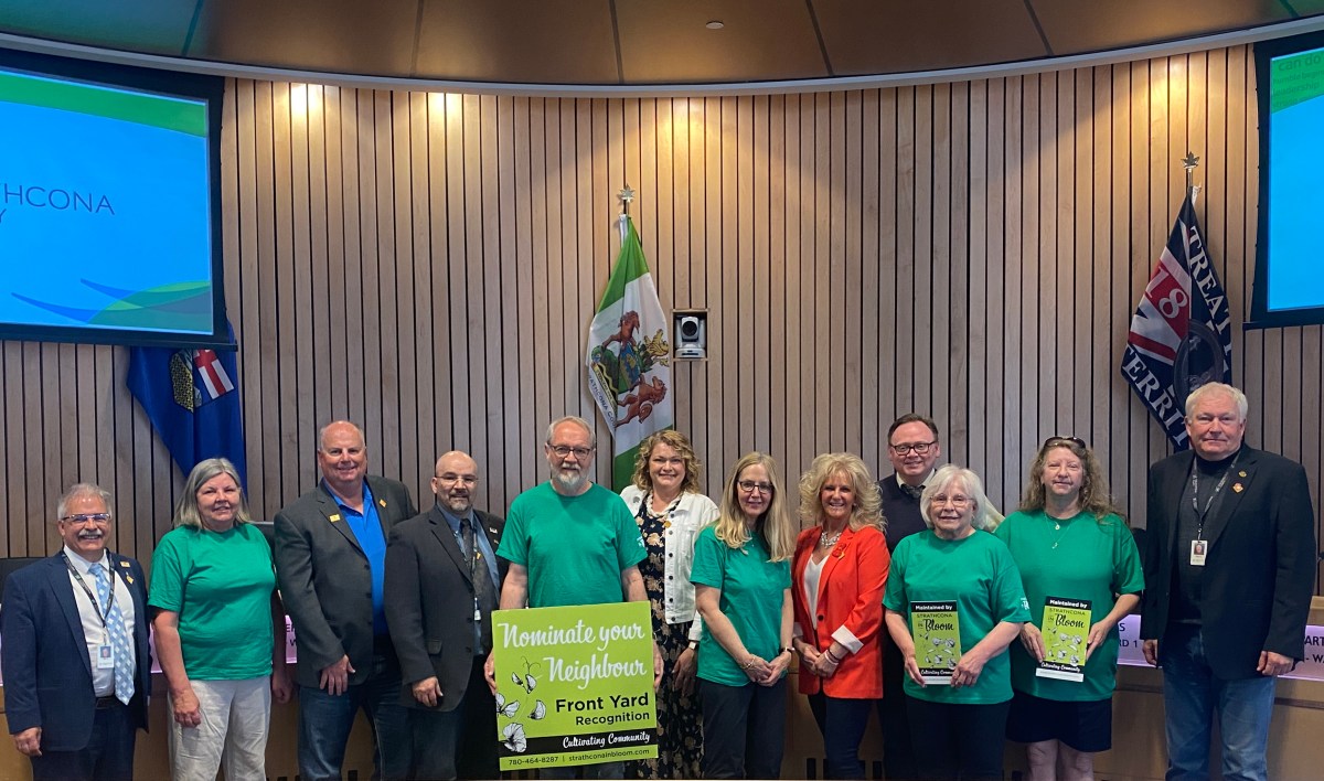 Communities in Bloom Week – Strathcona In Bloom